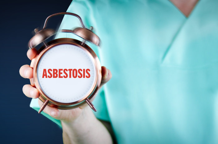 Azbestoza – co to za choroba? Objawy, leczenie, rokowania